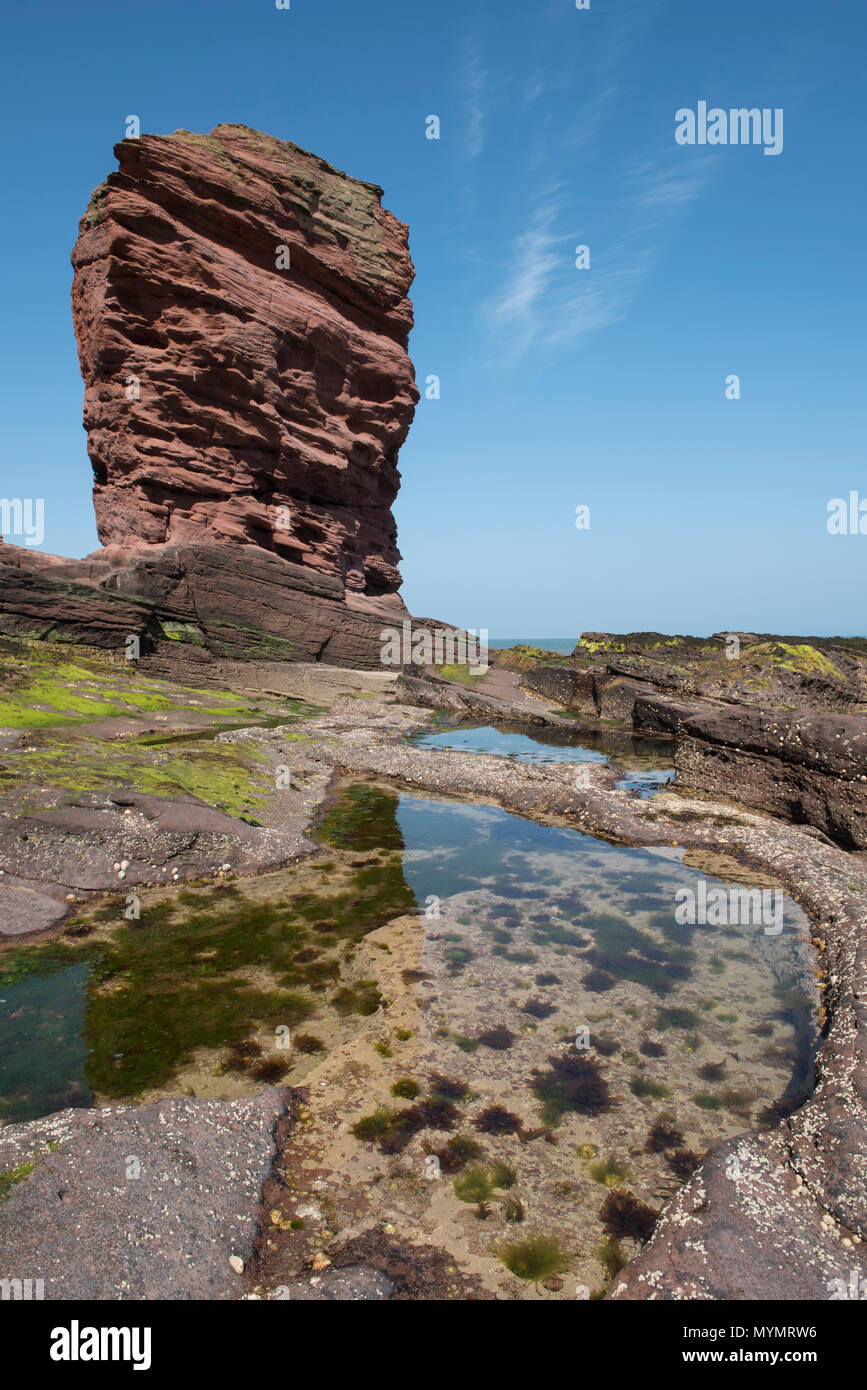 Scottish sea stack hi-res stock photography and images - Alamy