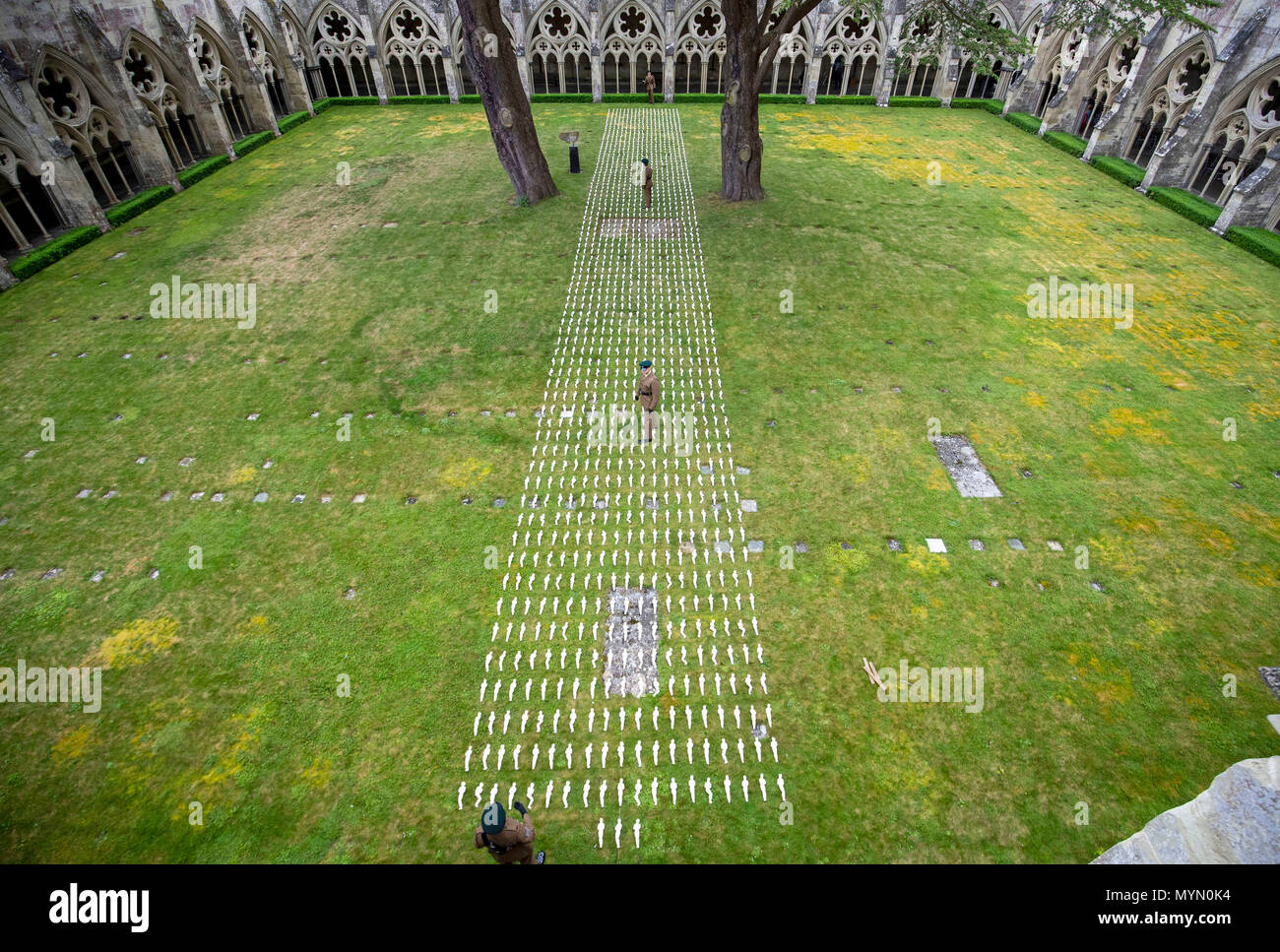 Soldiers from the 5 rifles battalion place 1 hi-res stock photography ...