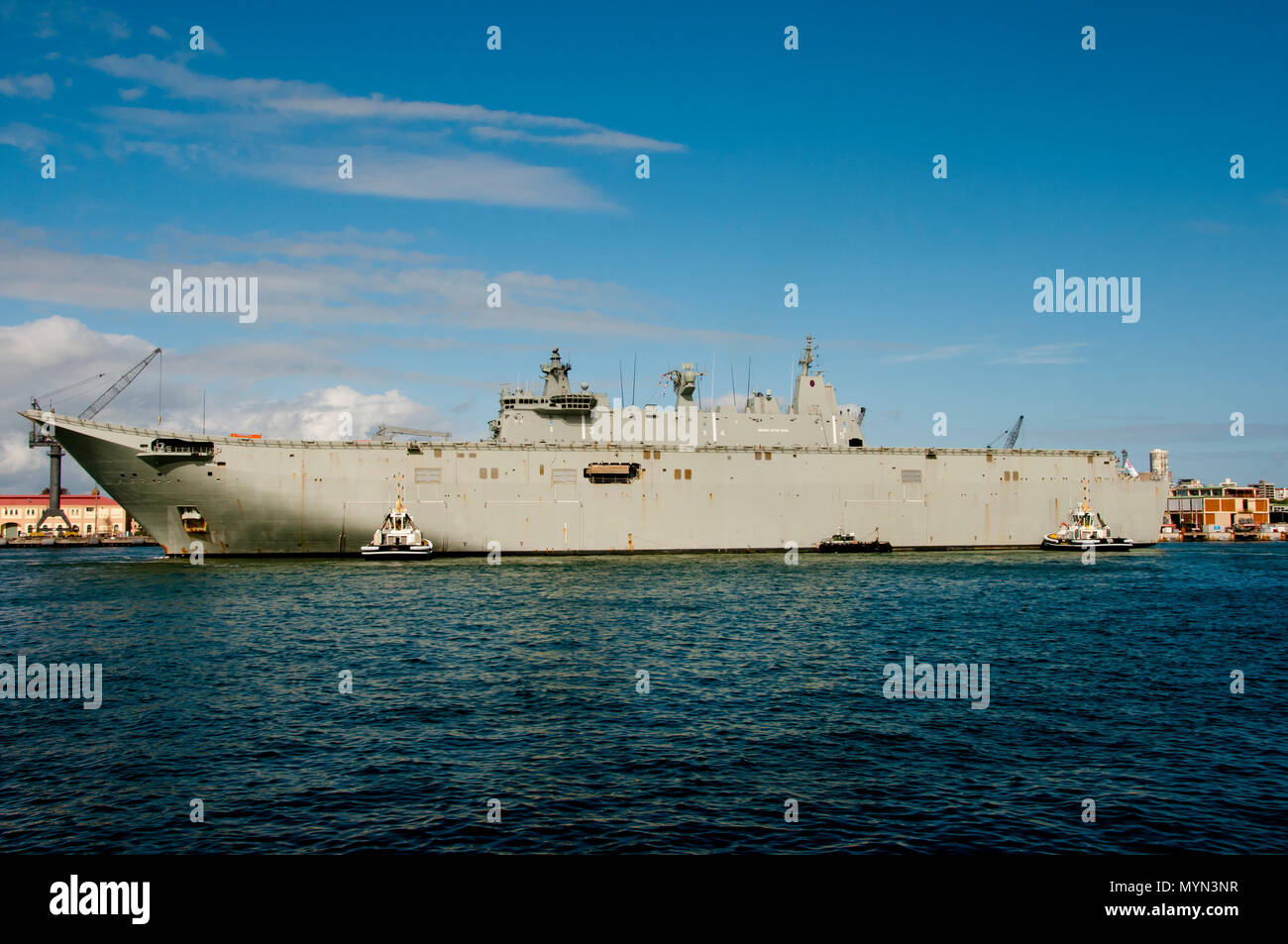 Amphibious landing ship hi-res stock photography and images - Alamy