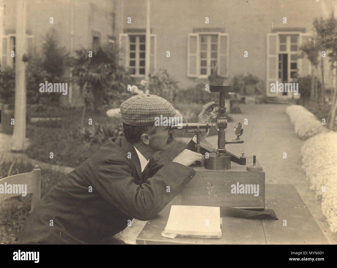 . English: Domenico Pacini making a measurement in 1910 . 22 October ...