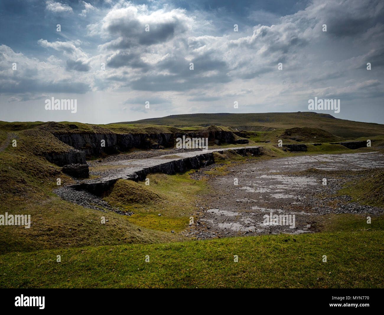 Black mountain quarries hi-res stock photography and images - Alamy