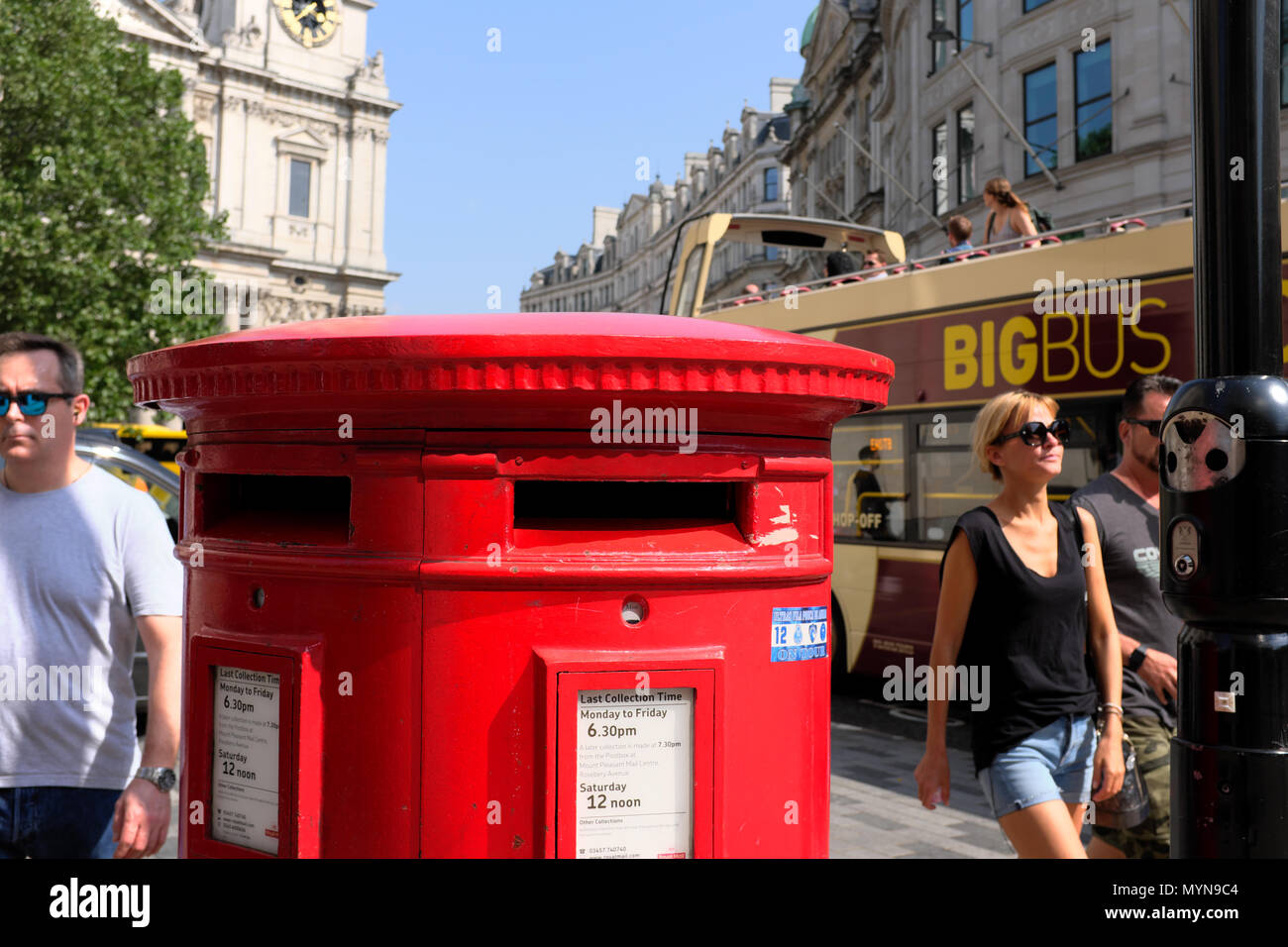 Royal mail post bus hi-res stock photography and images - Alamy