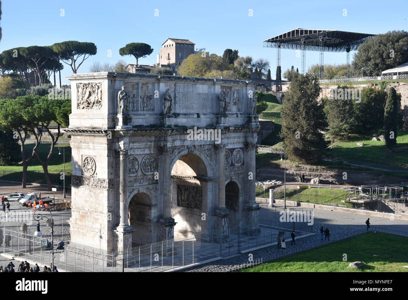 Arch of Constantine situated between the Colosseum and the Palatine ...