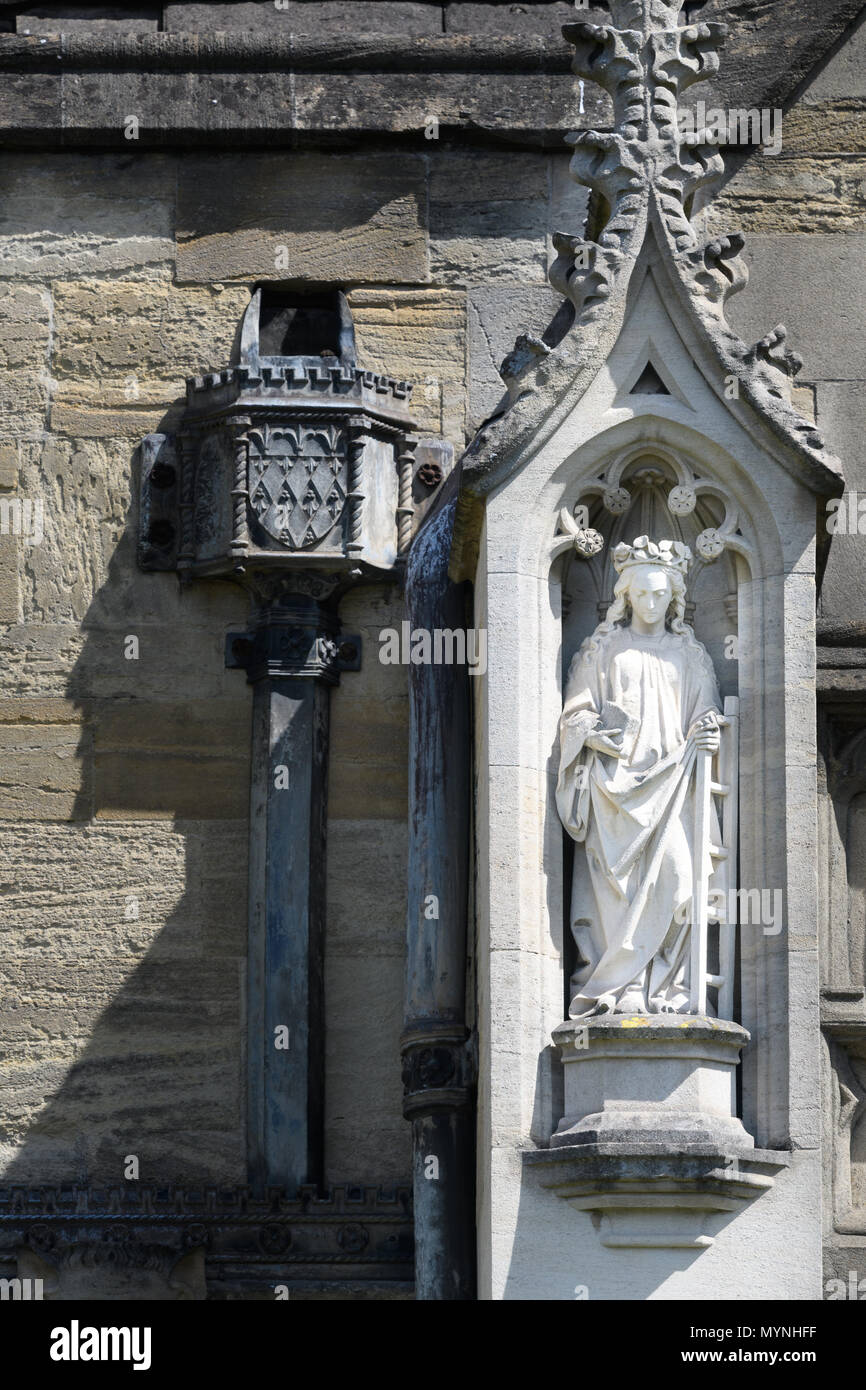 Magdalen college statue oxford hi-res stock photography and images - Alamy