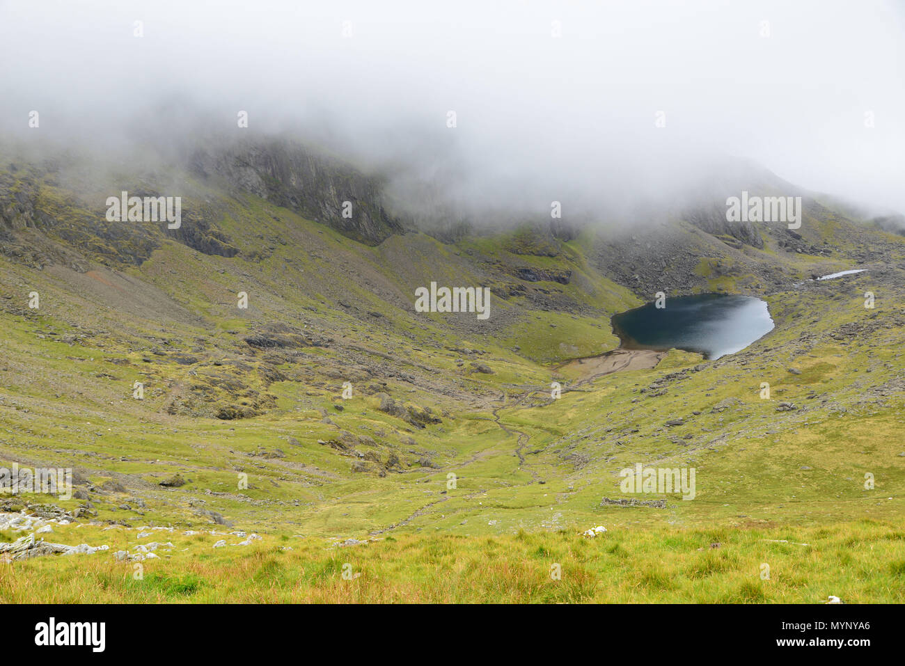 Rain clouds in snowdonia hi-res stock photography and images - Alamy