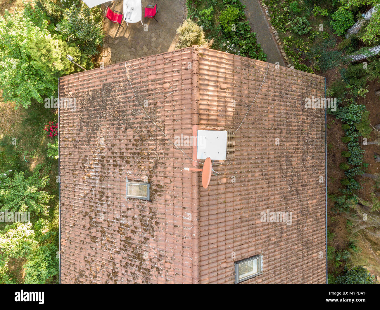Aerial roof inspection hi-res stock photography and images - Alamy