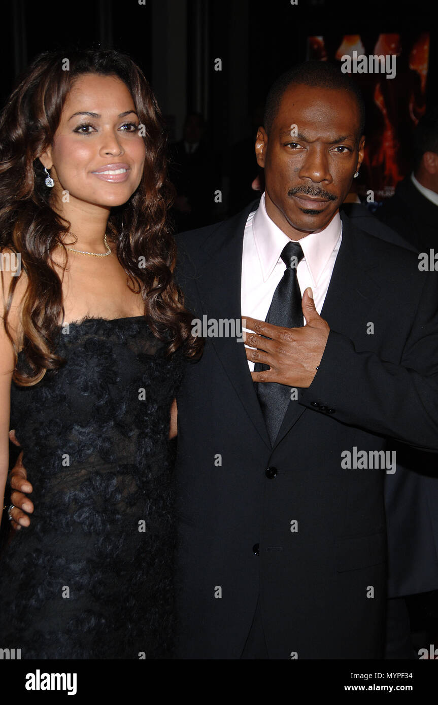 Eddie Murphy and Tracy Edmonds arriving at the DREAM GIRLS Premiere at ...