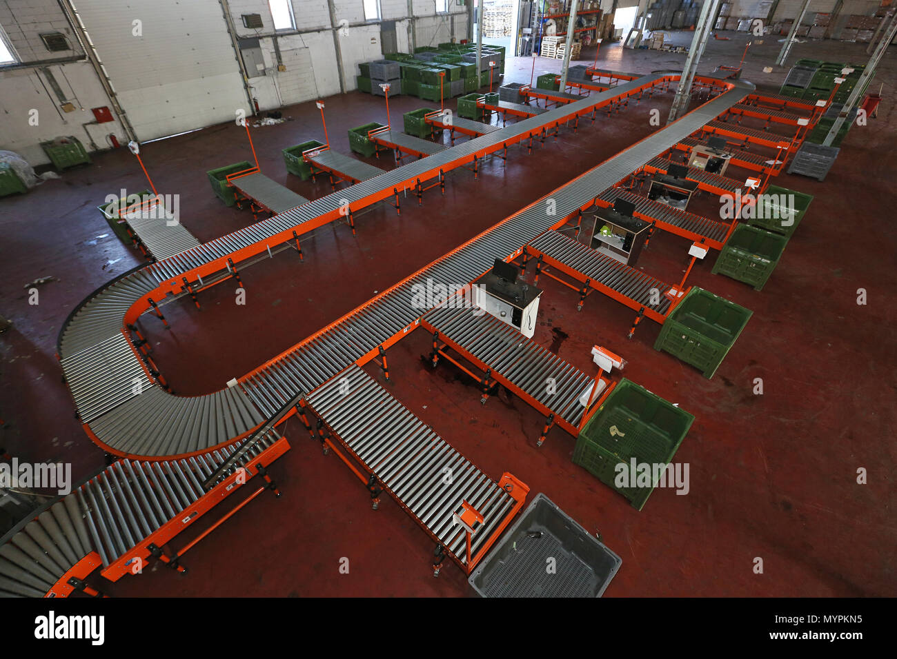 Sorting System With Conveyor Loop in Distribution Warehouse Stock Photo ...