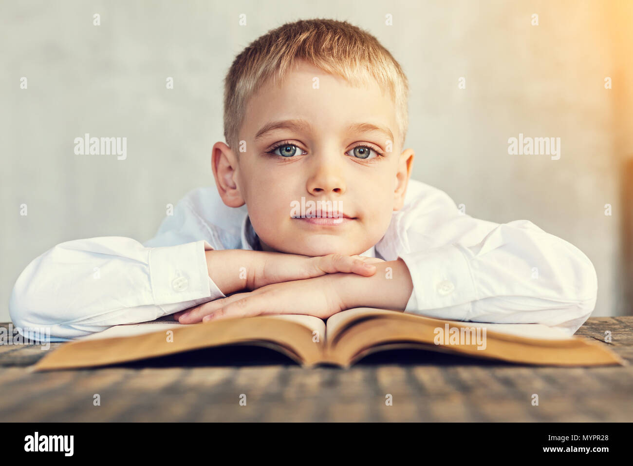 Pupil kids hi-res stock photography and images - Alamy