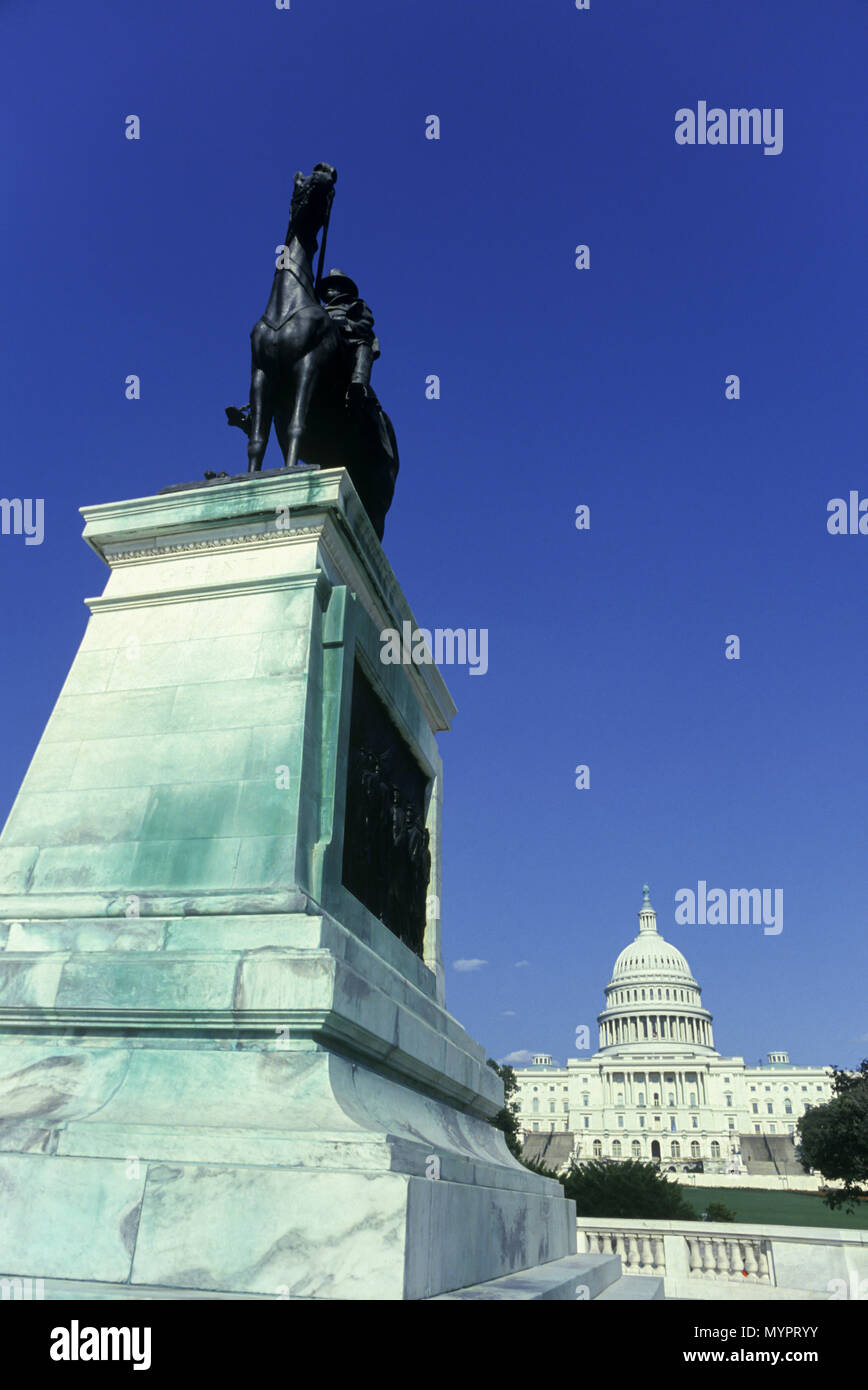 Capitol building statue dc hi-res stock photography and images - Alamy