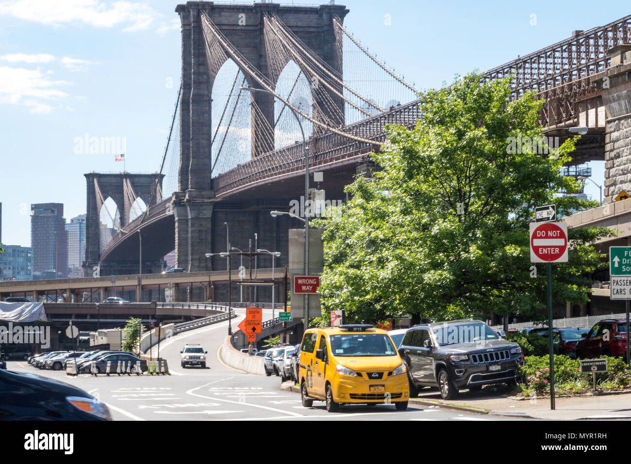 Steel bridge stanchions hi-res stock photography and images - Alamy