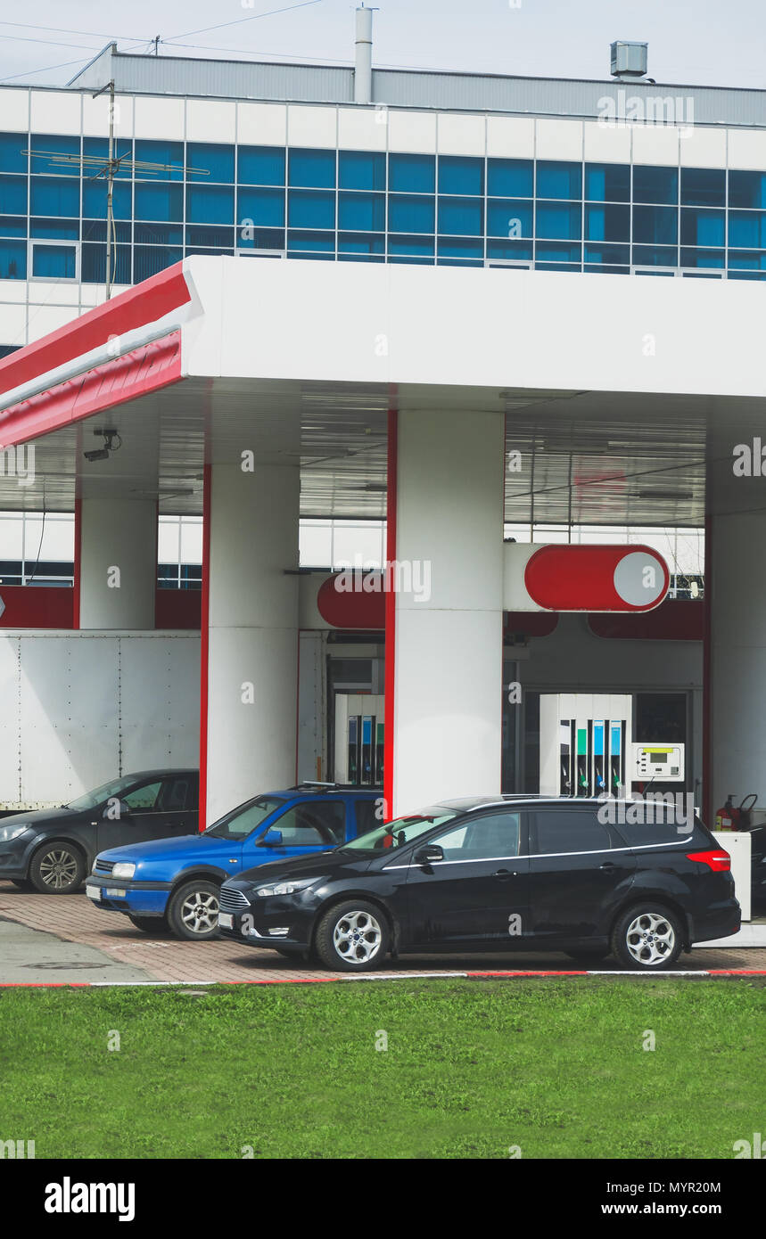 Cars on the gas station in Russia Stock Photo - Alamy