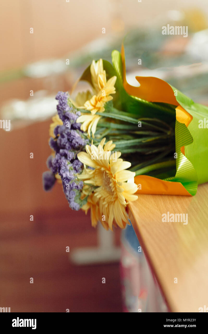 Side View Of Bouquet Of Fresh Flowers Stock Photo - Alamy