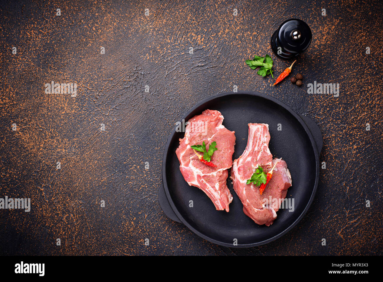 Calf in cast hi-res stock photography and images - Alamy