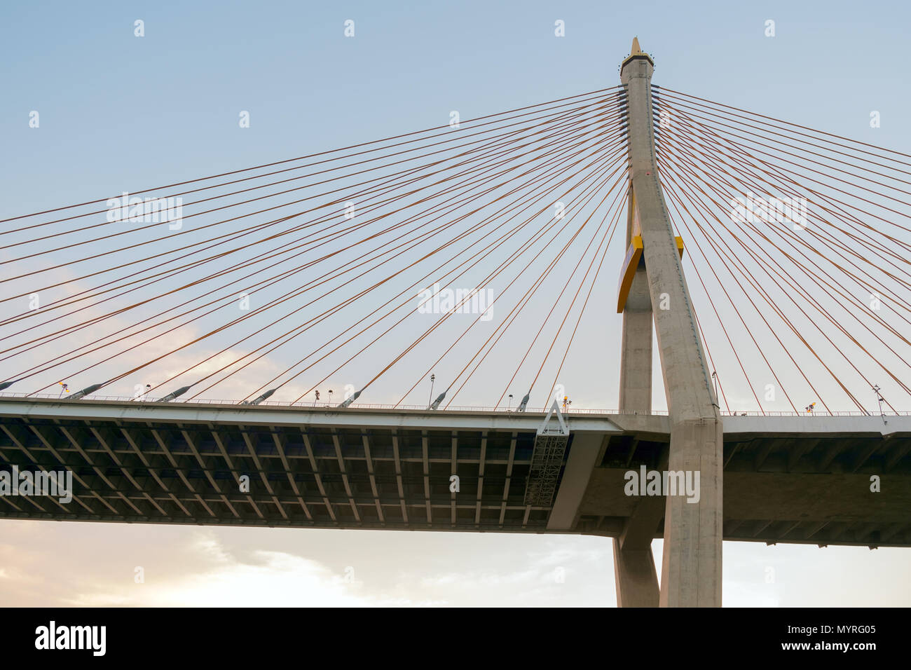 Elevated expressway hi-res stock photography and images - Alamy