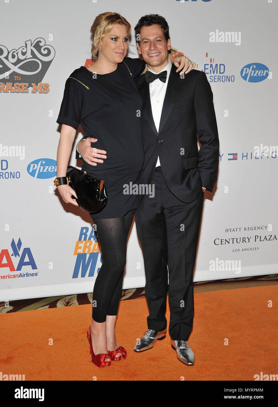 Ioan Gruffudd and Alice Evans - Race to Erase Ms at the Hyatt Regency ...