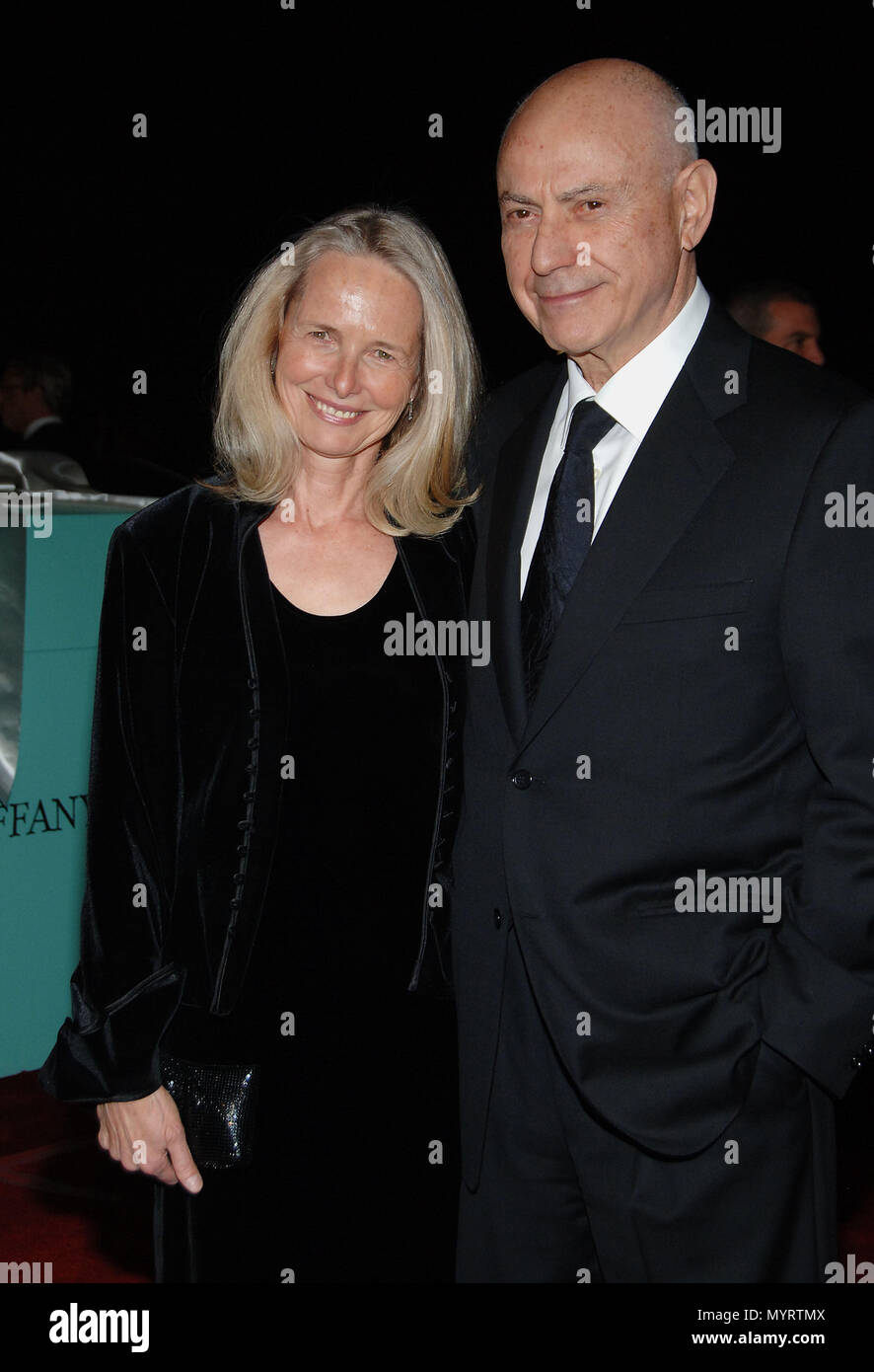 Alan arkin and wife hi-res stock photography and images - Alamy