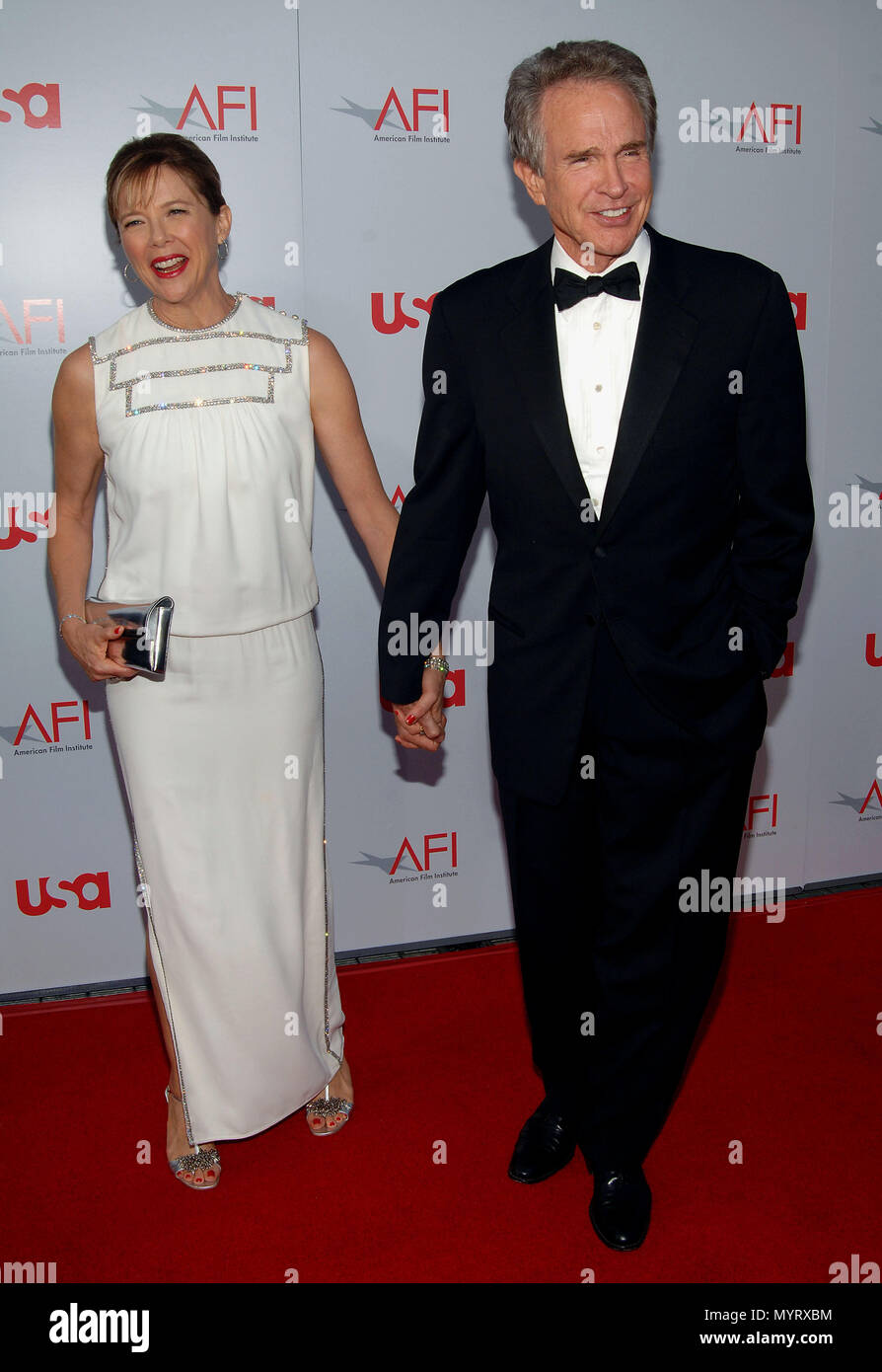 Warren Beatty and wife Annette Bening - The 36th AFI Life Achievement ...