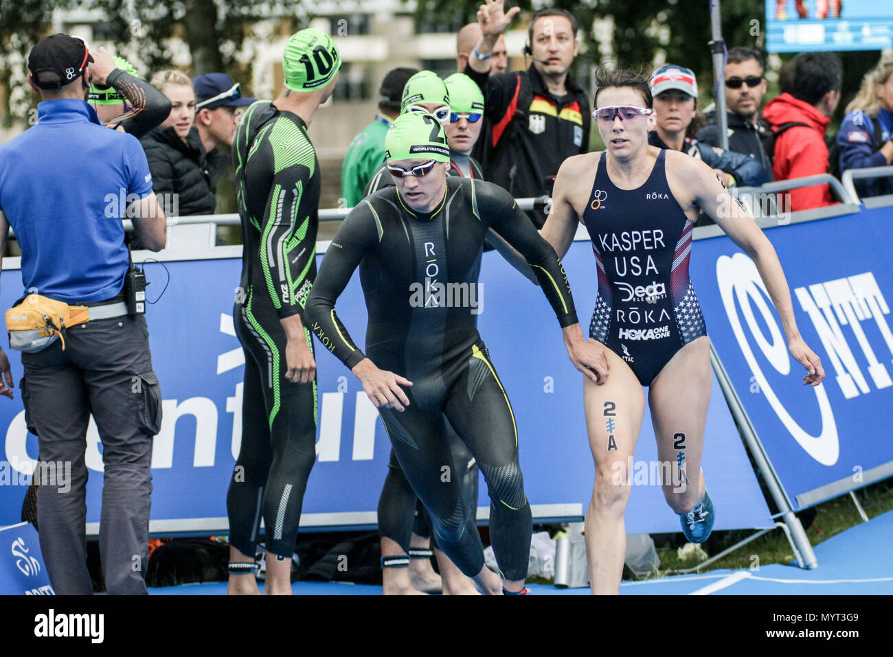 Swim relay team hi-res stock photography and images - Alamy