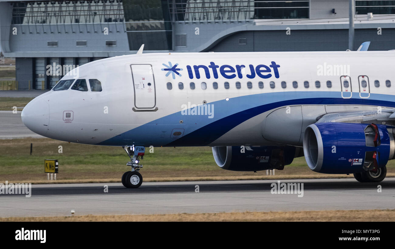 Richmond, British Columbia, Canada. 3rd June, 2018. An Interjet Airbus ...