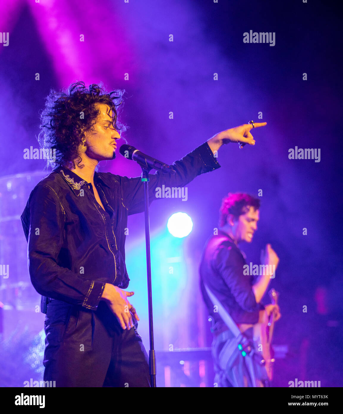 Client liaison hi-res stock photography and images - Alamy