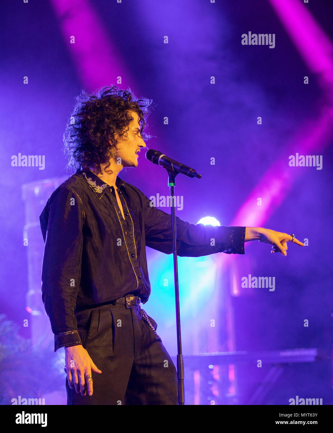Client liaison hi-res stock photography and images - Alamy