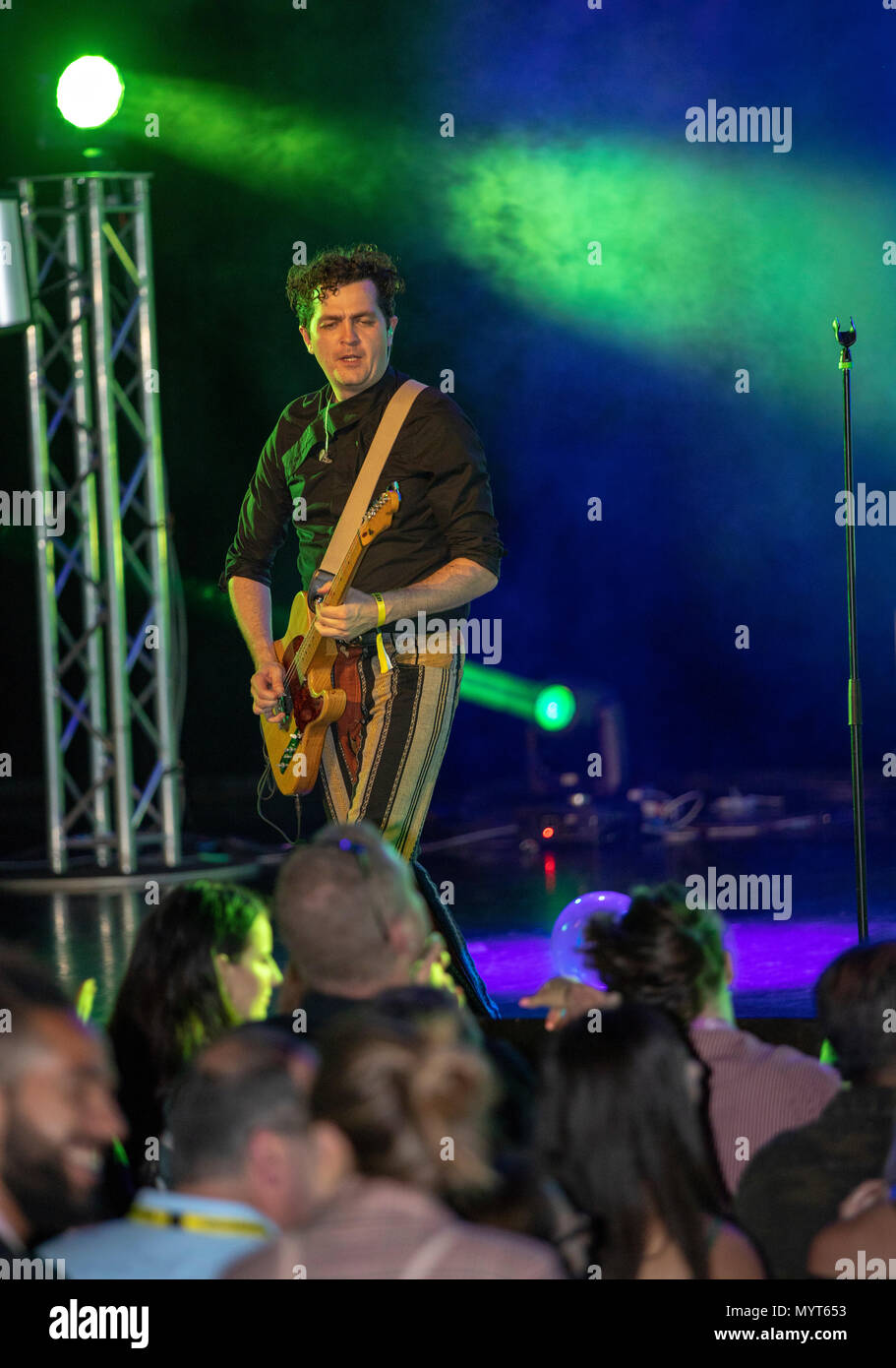 Client liaison hi-res stock photography and images - Alamy