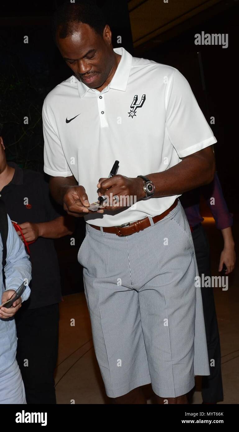 David robinson basketball hi-res stock photography and images - Alamy