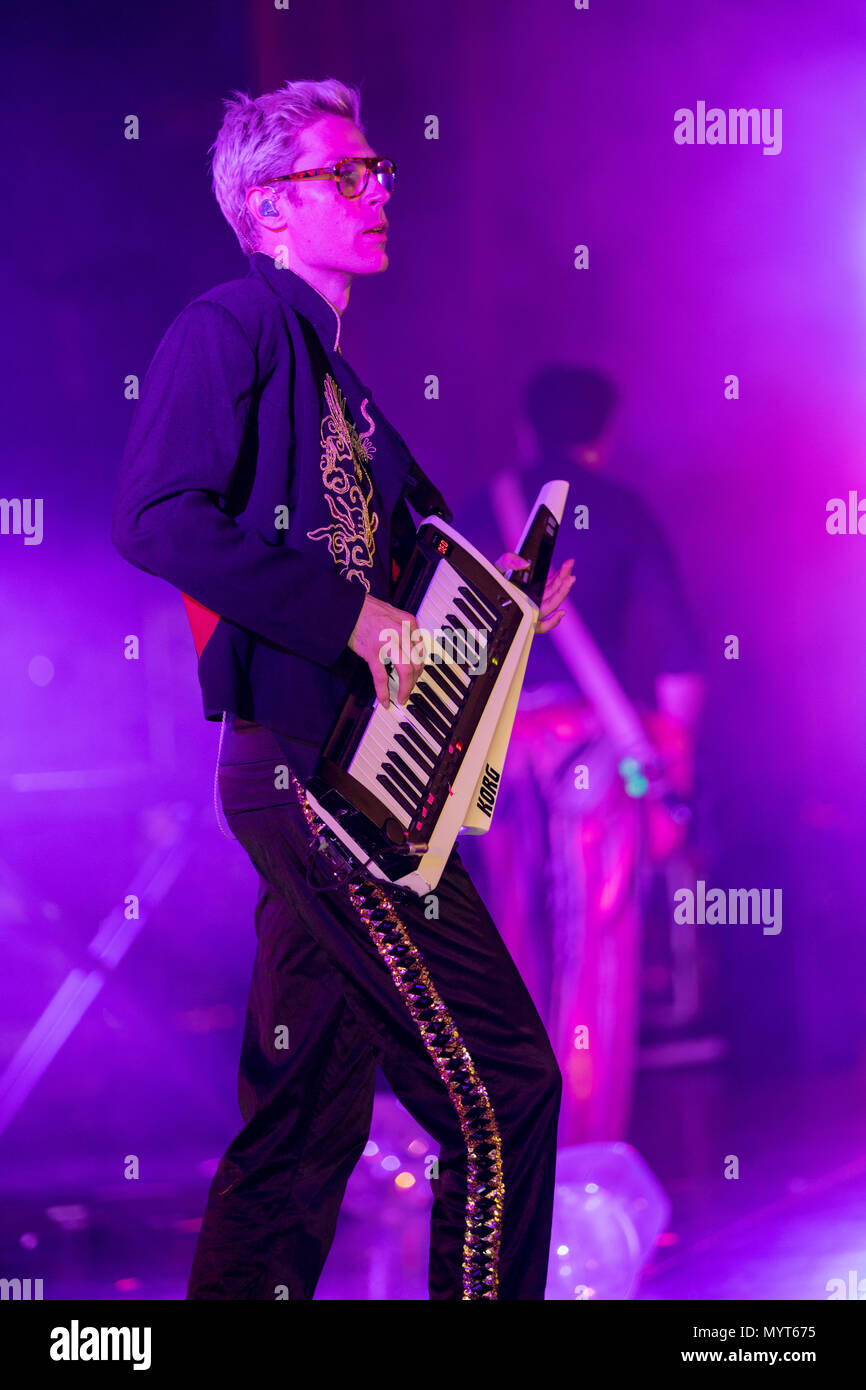 Client liaison hi-res stock photography and images - Alamy