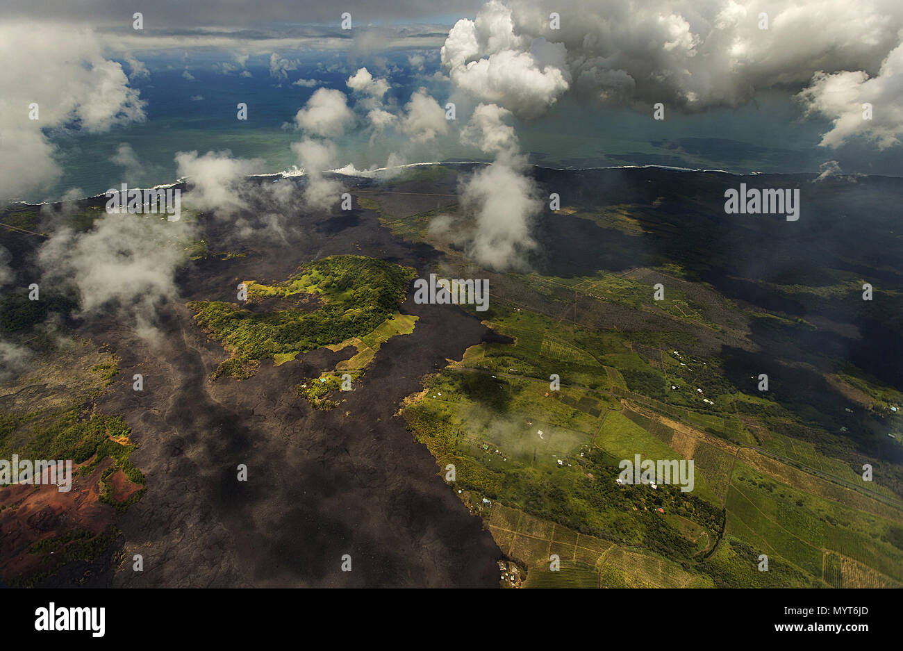 Pahoa, Hawaii, USA. 6th June, 2018. Green Lake has lost all its water ...