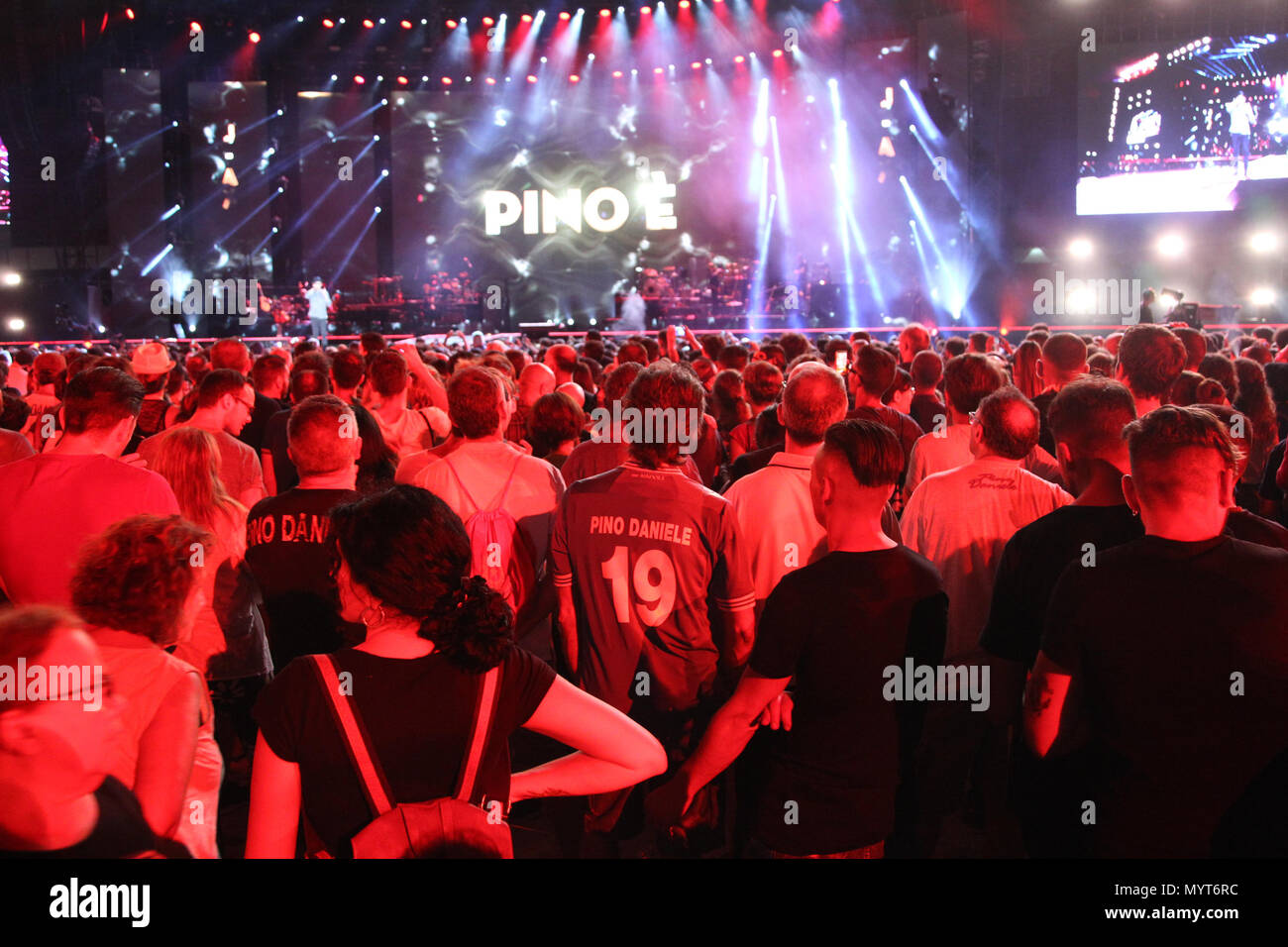 World famous italian singer hi-res stock photography and images - Alamy