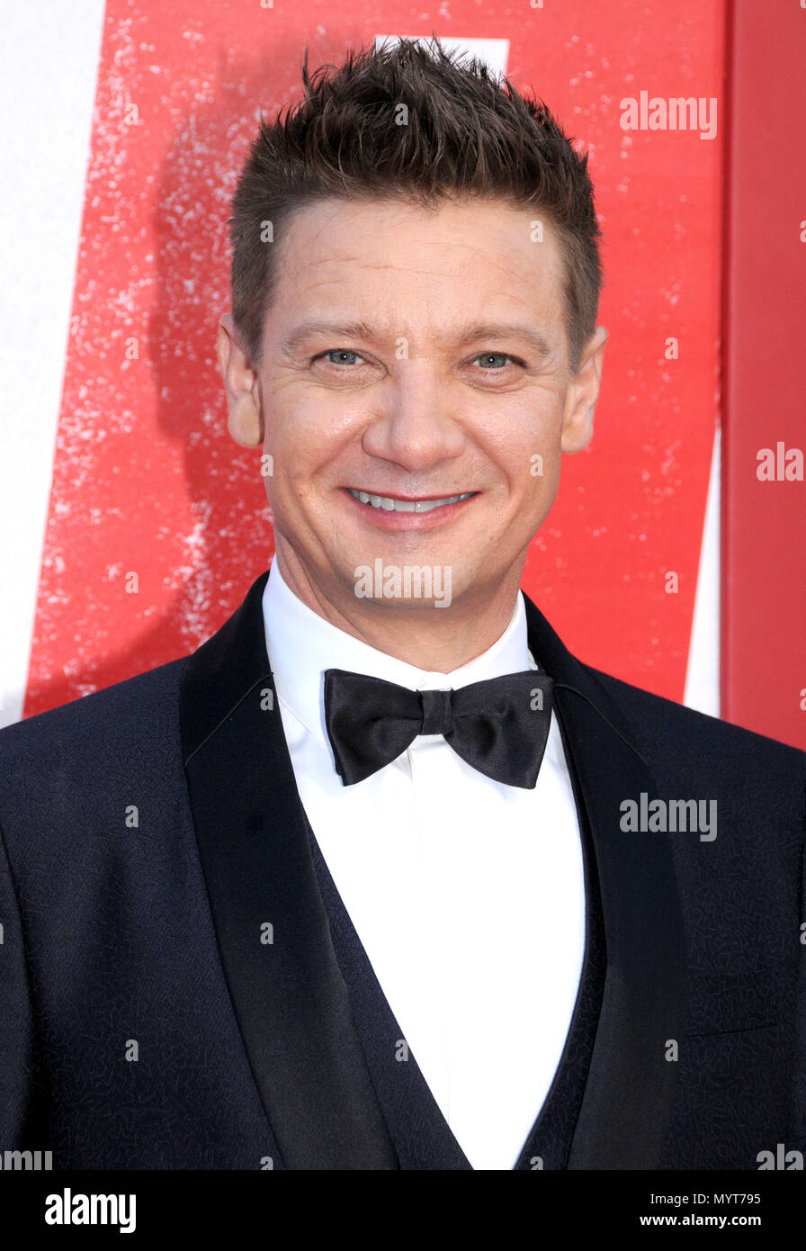 Los Angeles, USA. 7th June, 2018. Actor Jeremy Renner attends Warner ...