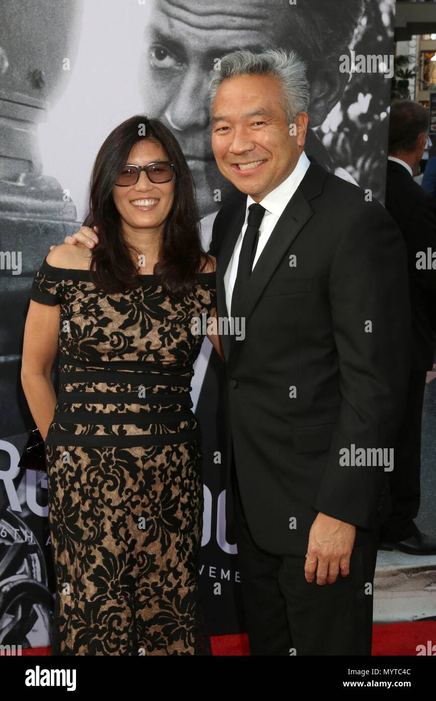 Sandy tsujihara hi-res stock photography and images - Alamy