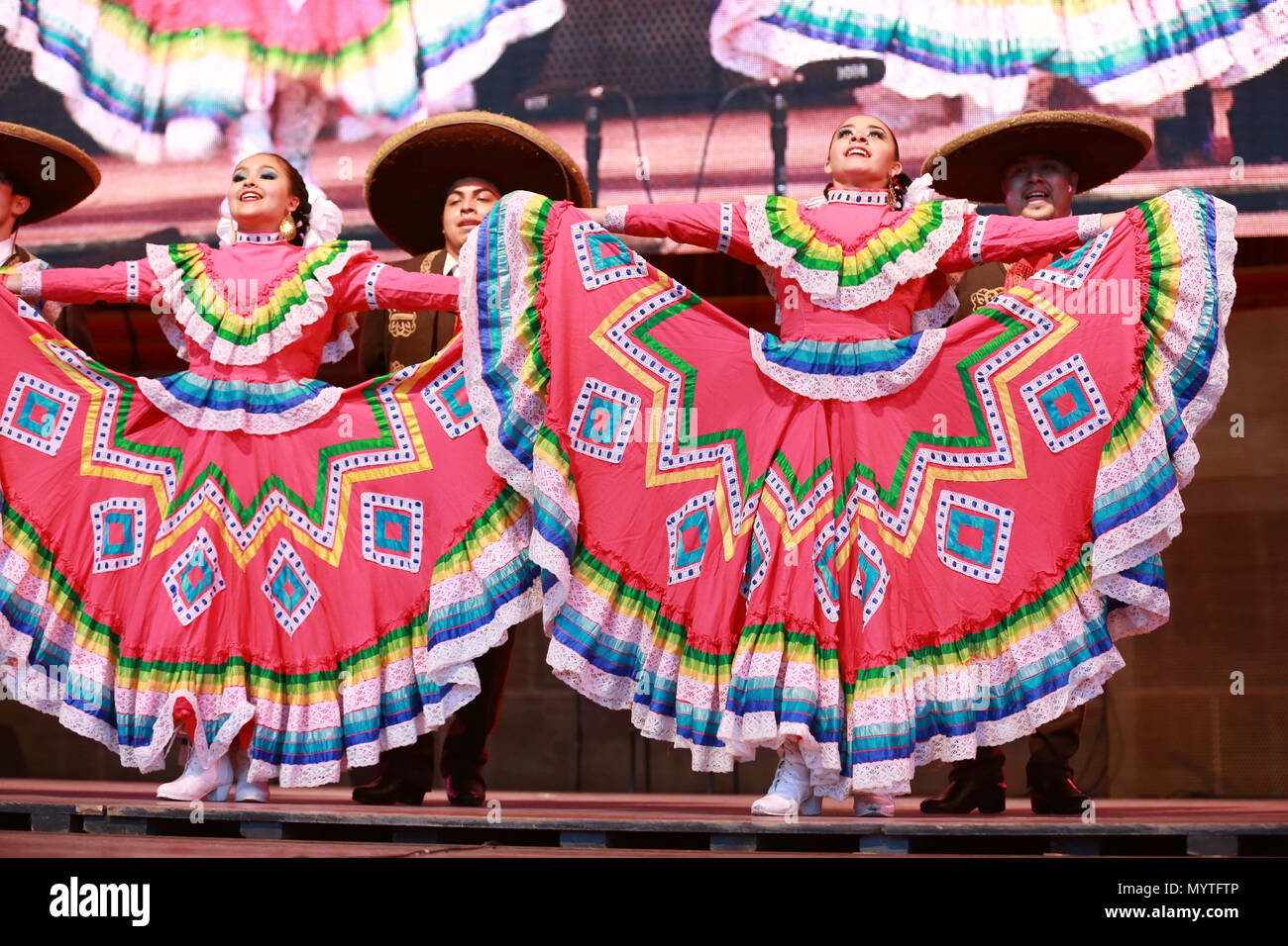 Chicago, USA. 8th June, 2018. Dancers participate in the finale of ...