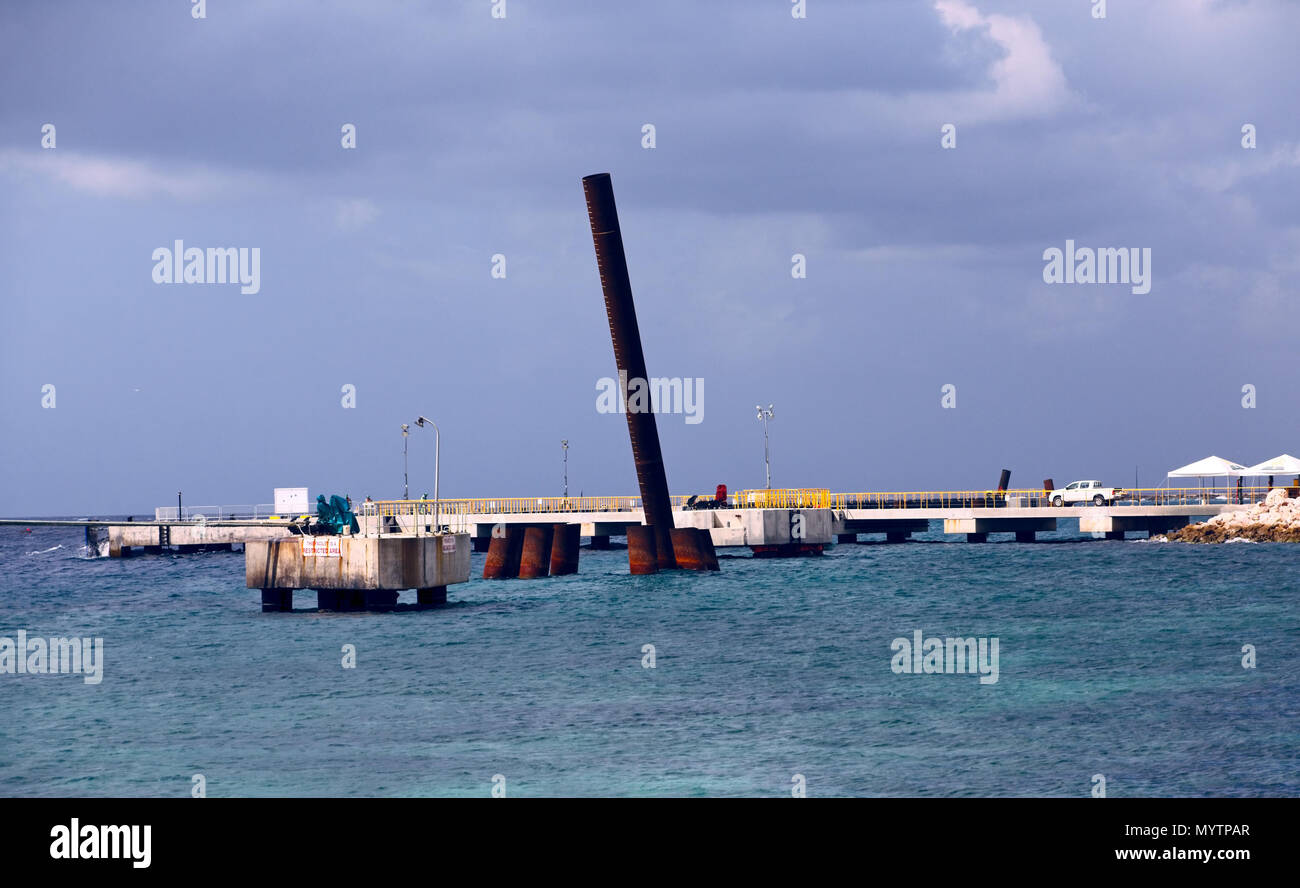 New Pier Construction Stock Photo - Alamy