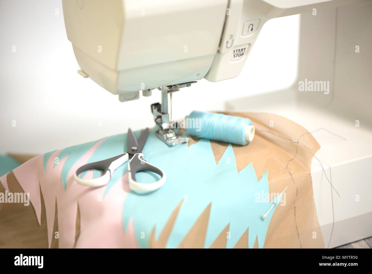 sewing accessories and machine Stock Photo - Alamy