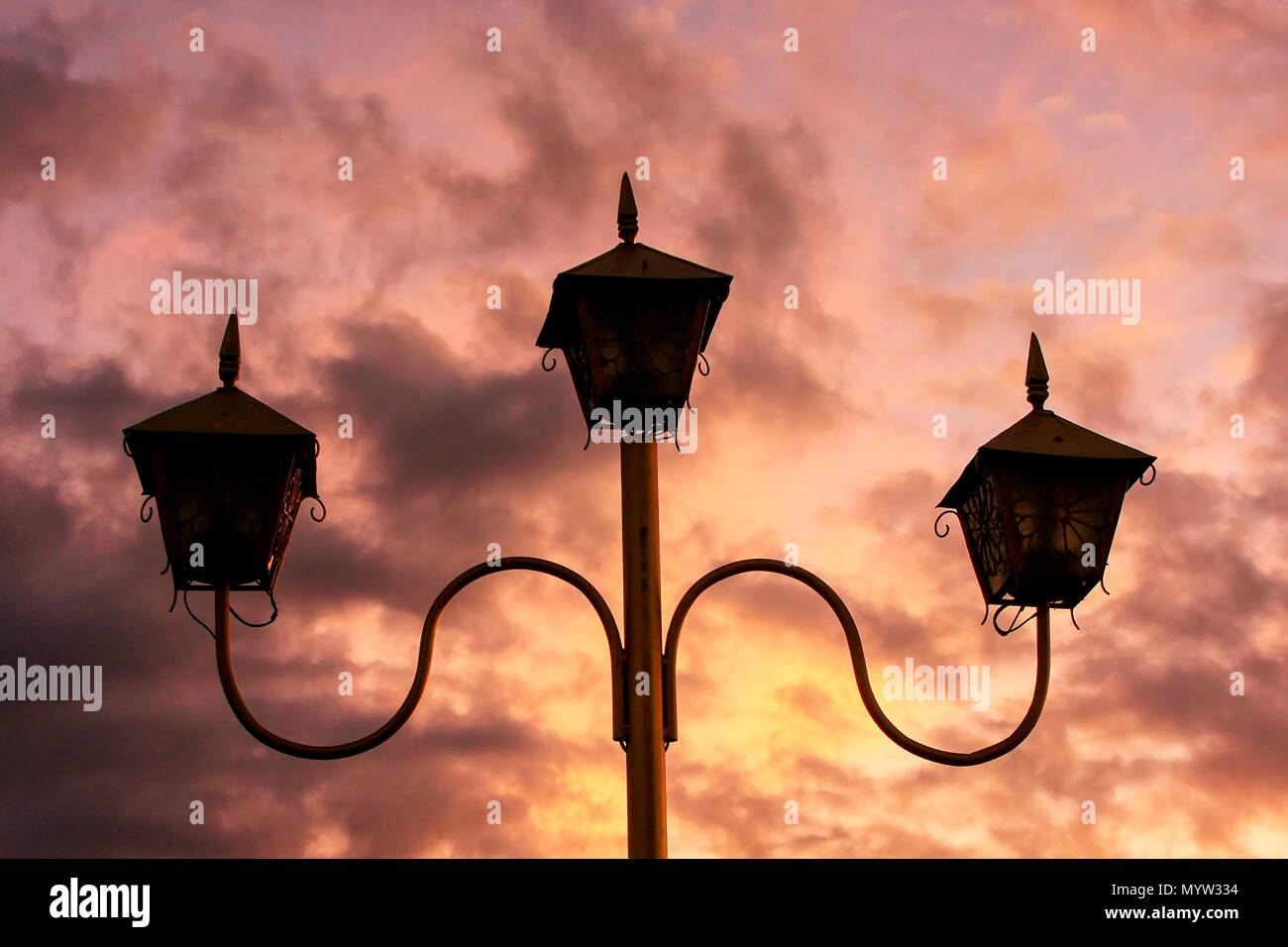 Lamp myanmar hi-res stock photography and images - Alamy