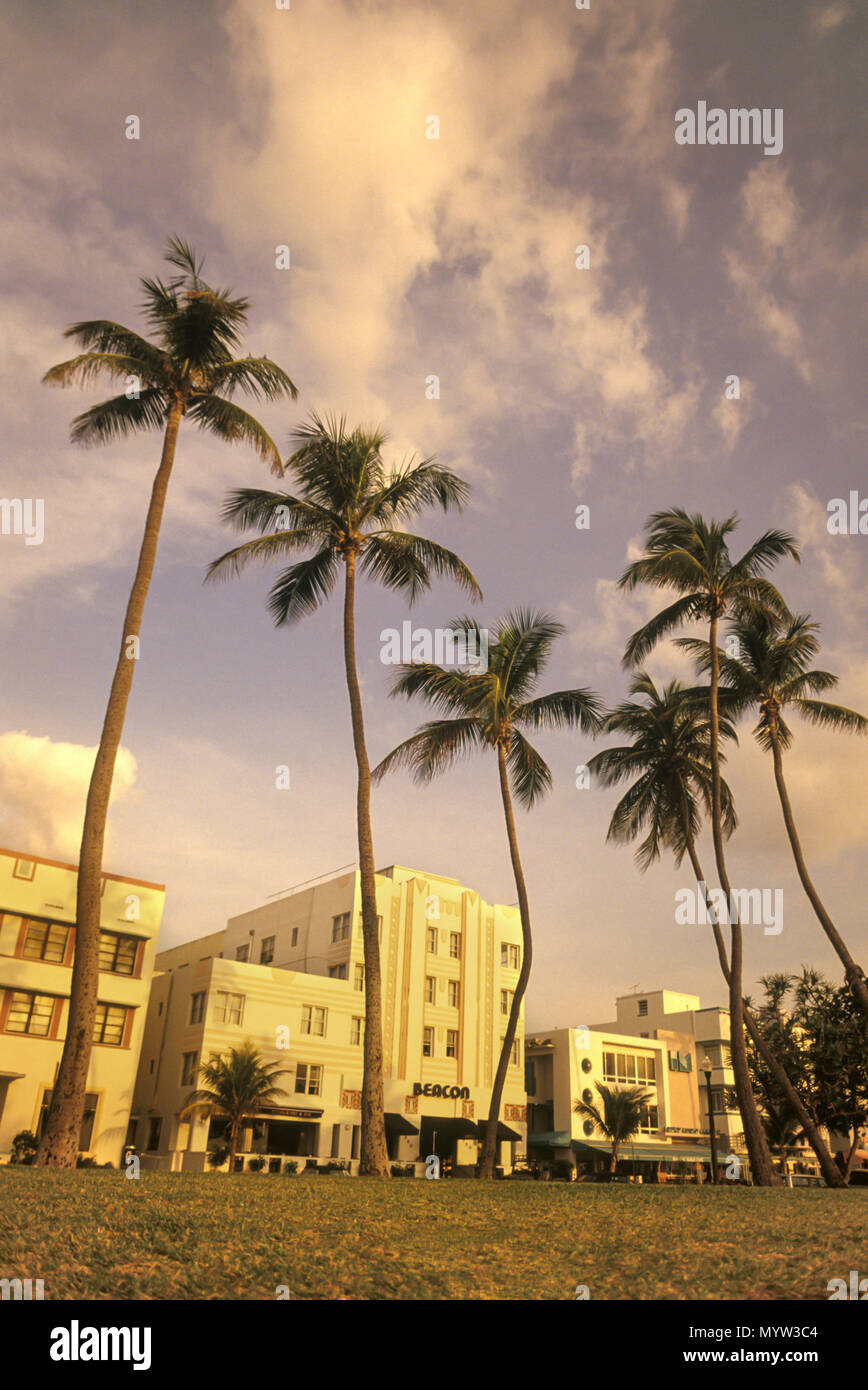 1990s art deco miami south hi-res stock photography and images - Alamy