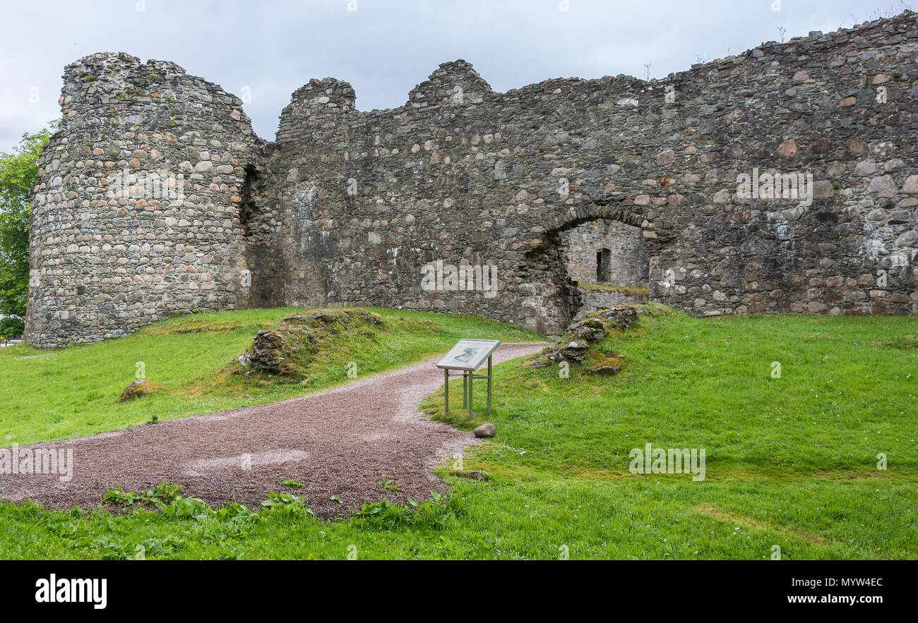 Inverlochy castle, torlundy hi-res stock photography and images - Alamy