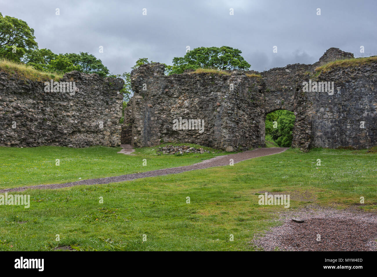 Stone gate of the castle hi-res stock photography and images - Alamy