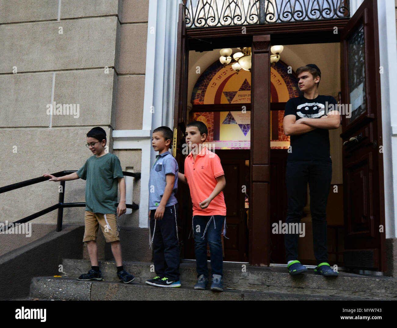 Jewish jew jews synagogue hi-res stock photography and images - Alamy