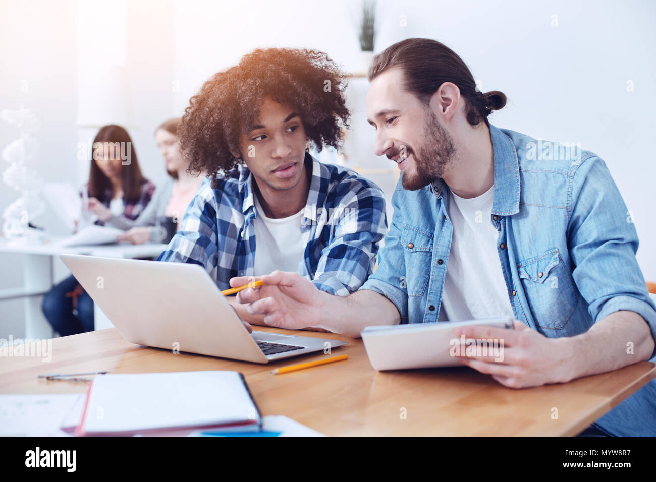 Foreign university students diversity hi-res stock photography and ...
