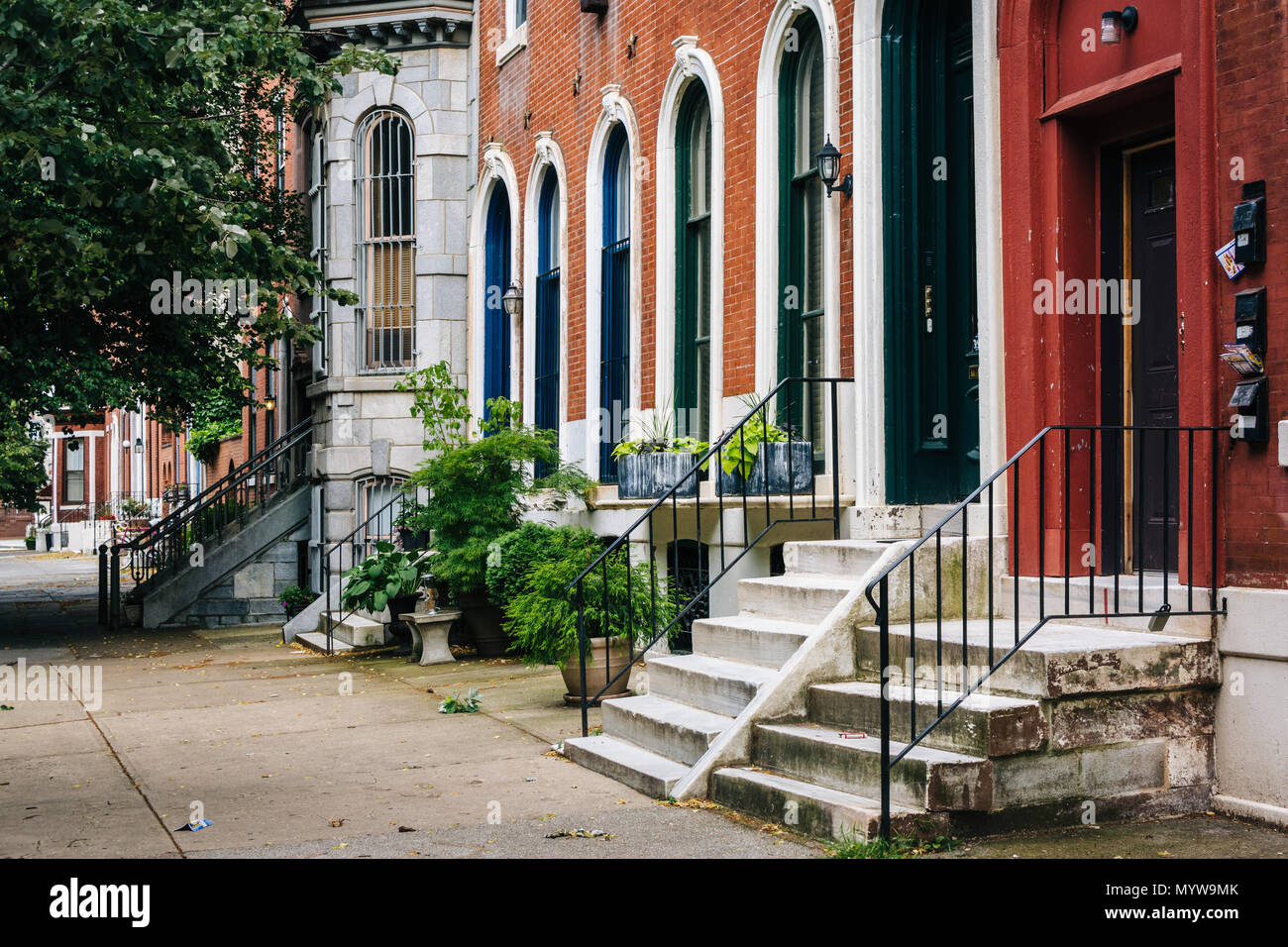 Row houses in Spring Garden, Philadelphia, Pennsylvania Stock Photo - Alamy