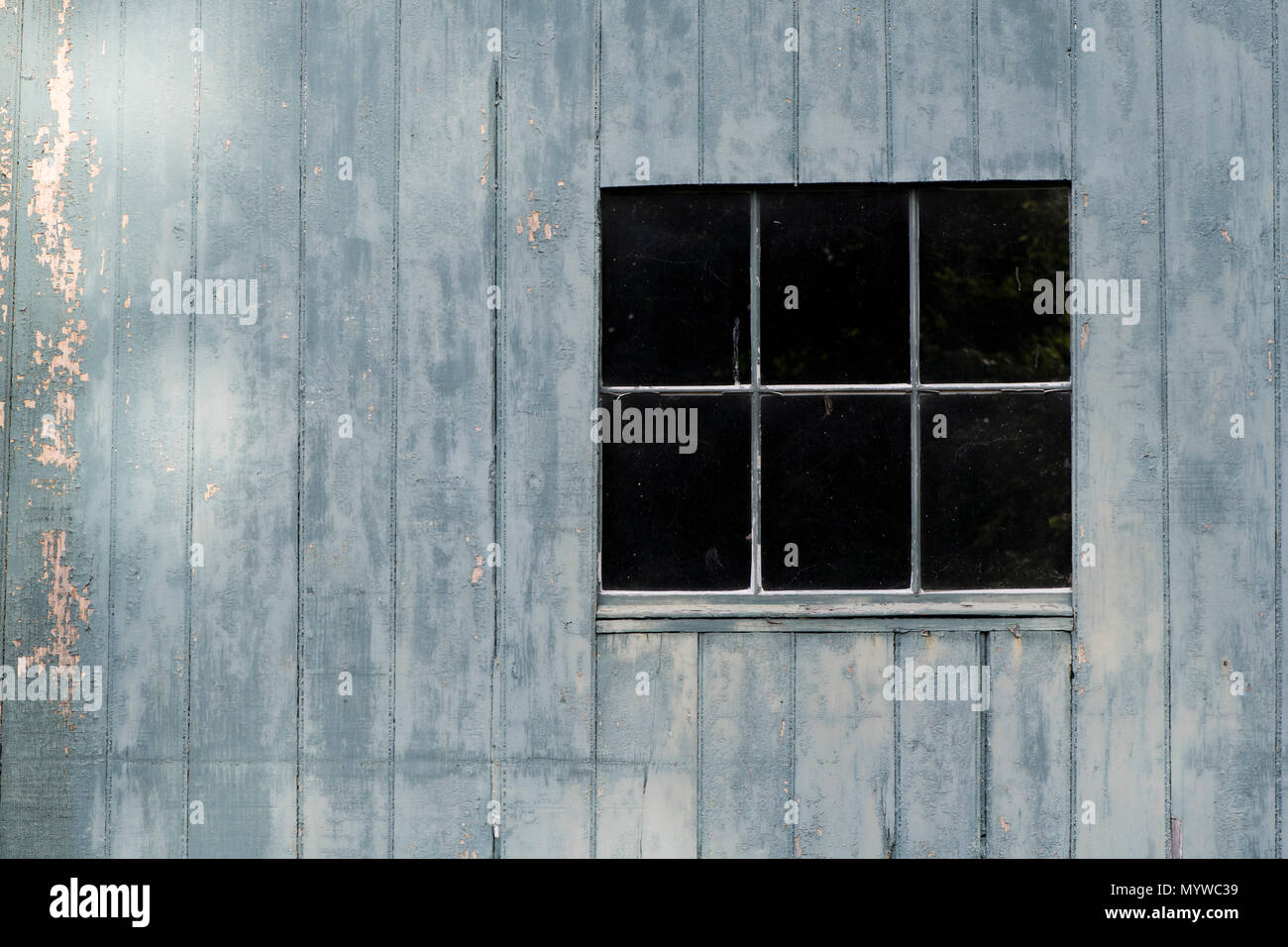 Old window cracking paint hi-res stock photography and images - Alamy