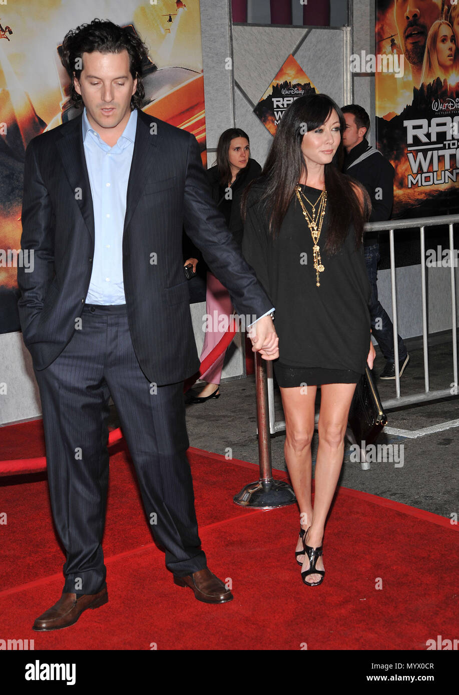 Shannen Doherty Is Still Married