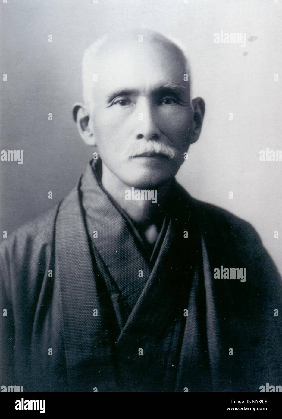 . English: A famous Japanese linguist widely known for his research on ...