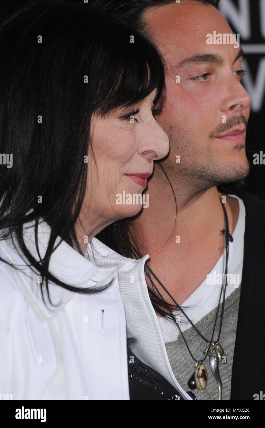 Anjelica huston and jack huston hi-res stock photography and images - Alamy