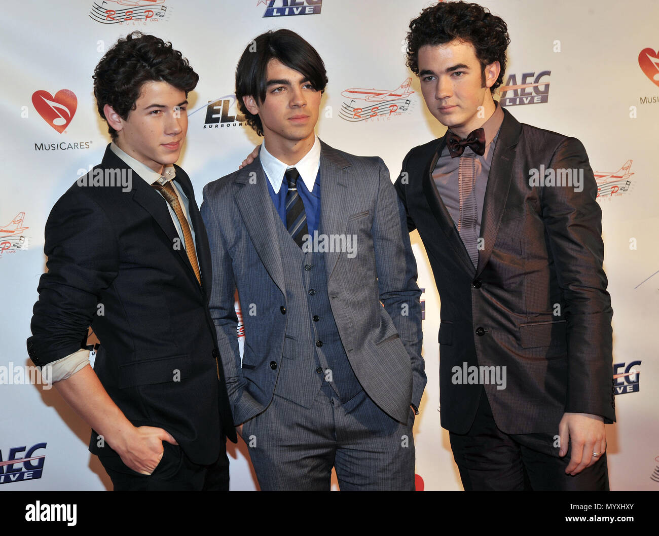 Jonas Brothers - Musicares 2009 Person Of The Year Tribute at the Los ...