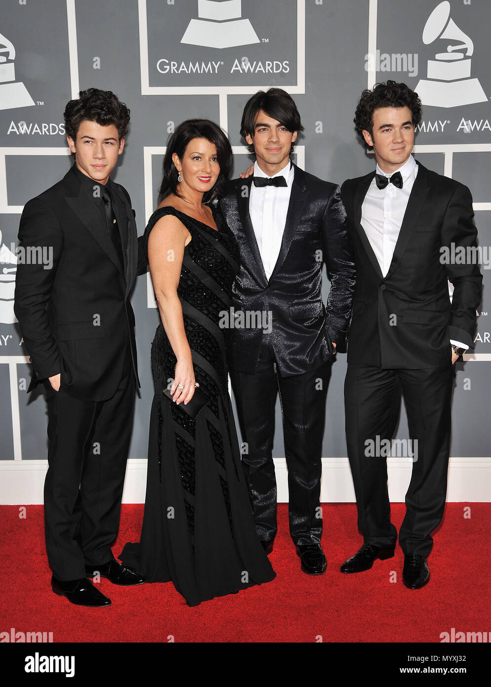Jonas Brothers & Mom- 51th Grammy Awards 2009 at the Staples center In ...
