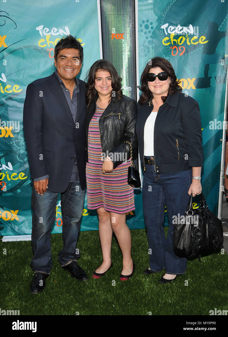 George Lopez with wife and daughter - Teen Choice Awards 2009 at the ...